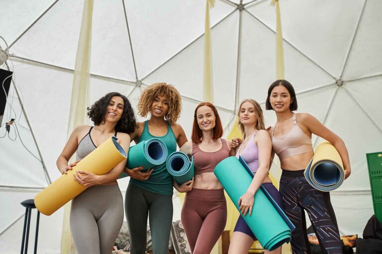 A Beginners Guide to Yoga Mats - Yoga Poses and Benefits